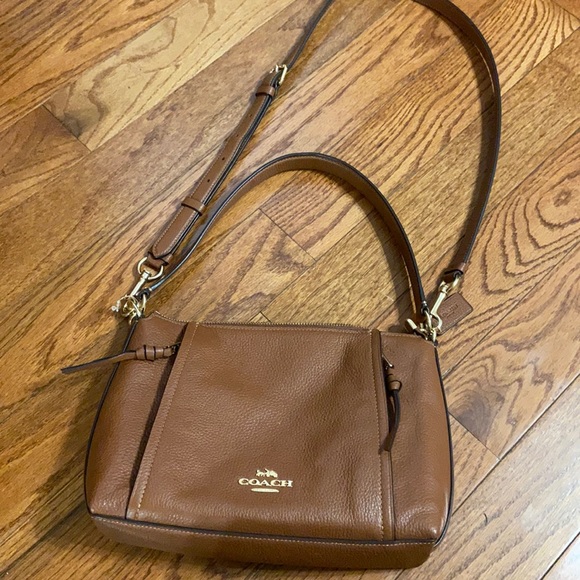 Coach | Bags | Coach Crossbody In Pebbled Leather | Poshmark
